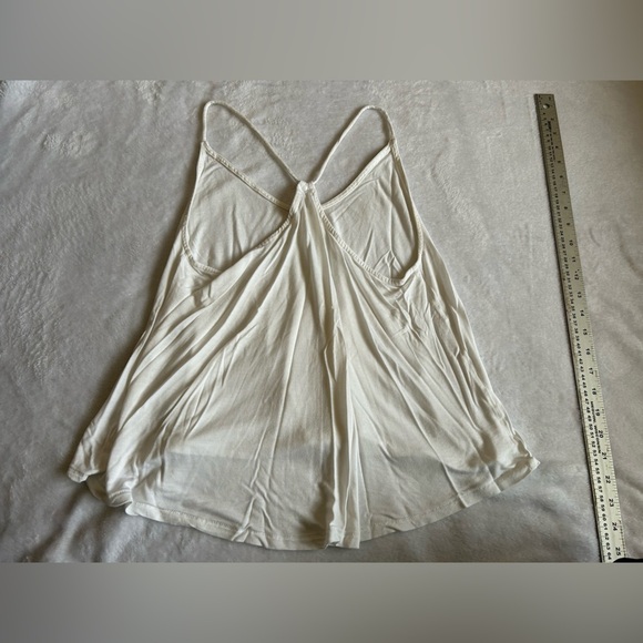 Wilfred | Tops | White Wilfred Free Tank | Poshmark